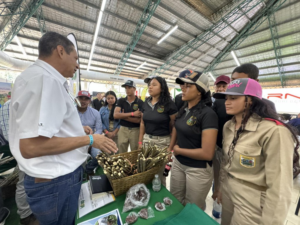 IDIAP PARTICIPA EN LA FERIA GANADERA DE LA CARNE Y LECHEIDIAP | IDIAP